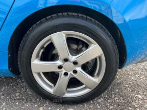 Blue Volvo V40 2014 in Paide, with an engine capacity of 1.60 L and mileage of 280 thousand km for 7250 €, photo 10 on AUTOMOTO.COM.LV