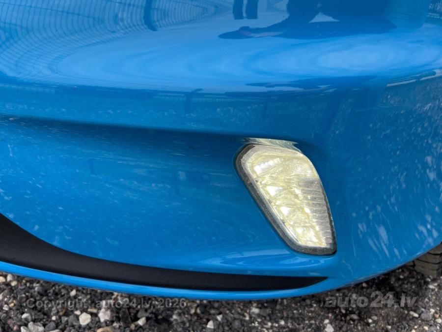 Blue Volvo V40 2014 in Paide, with an engine capacity of 1.60 L and mileage of 280 thousand km for 7250 €, photo 11 on AUTOMOTO.COM.LV