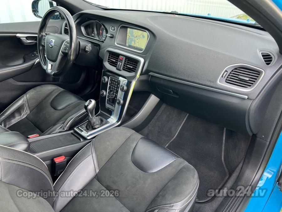 Blue Volvo V40 2014 in Paide, with an engine capacity of 1.60 L and mileage of 280 thousand km for 7250 €, photo 14 on AUTOMOTO.COM.LV