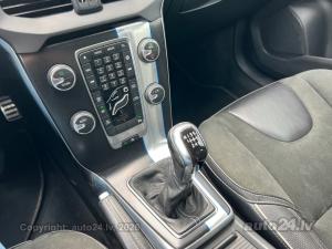 Blue Volvo V40 2014 in Paide, with an engine capacity of 1.60 L and mileage of 280 thousand km for 7250 €, photo 19 on AUTOMOTO.COM.LV