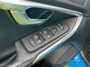 Blue Volvo V40 2014 in Paide, with an engine capacity of 1.60 L and mileage of 280 thousand km for 7250 €, photo 24 on AUTOMOTO.COM.LV
