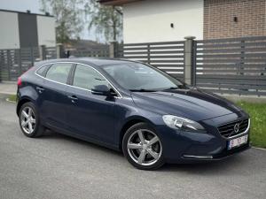 Blue Volvo V40 2014 in Jelgava, with an engine capacity of 2.00 L and mileage of 245 thousand km for 6200 €, photo 6 on AUTOMOTO.COM.LV
