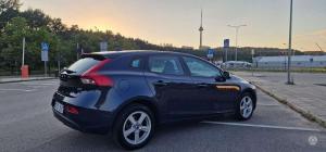 Blue Volvo V40 2014 in Vilnius, with an engine capacity of 1.56 L and mileage of 214 thousand km for 5200 €, photo  on AUTOMOTO.COM.LV