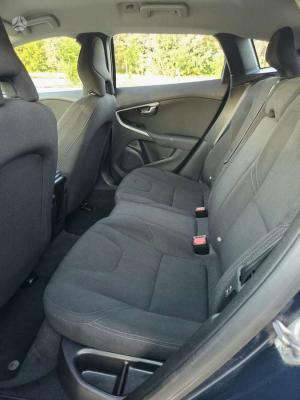 Blue Volvo V40 2014 in Vilnius, with an engine capacity of 1.56 L and mileage of 214 thousand km for 5200 €, photo 9 on AUTOMOTO.COM.LV
