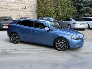Zils Volvo V40 2014 Kauņa, ar dzinēja tilpumu 1.97 L un nobraukumu 276 tūkst. km par 6150 €, foto  vietnē AUTOMOTO.COM.LV