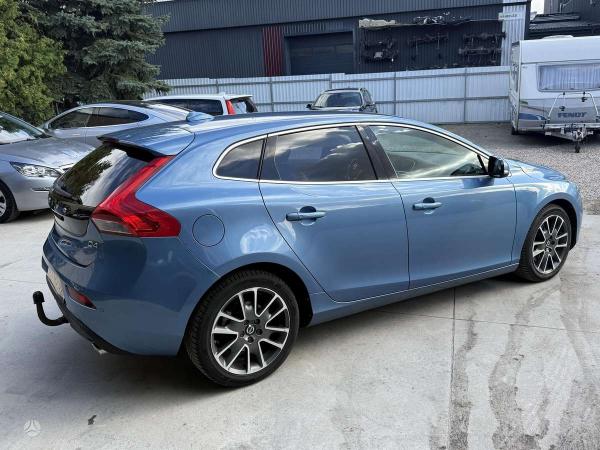 Вольво В40 2014 в Каунас на AUTOMOTO.COM.LV Синий Вольво В40 2014 в Каунас, объемом двигателя 1.97 л и пробегом 276 тыс. км за 6150 €, фото 8 на AUTOMOTO.COM.LV