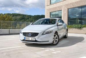 Blue Volvo V40 2014 in Vilnius, with an engine capacity of 1.97 L and mileage of 235 thousand km for 9250 €, photo 3 on AUTOMOTO.COM.LV