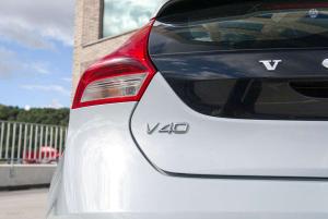 Blue Volvo V40 2014 in Vilnius, with an engine capacity of 1.97 L and mileage of 235 thousand km for 9250 €, photo 11 on AUTOMOTO.COM.LV