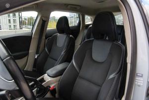 Blue Volvo V40 2014 in Vilnius, with an engine capacity of 1.97 L and mileage of 235 thousand km for 9250 €, photo 15 on AUTOMOTO.COM.LV