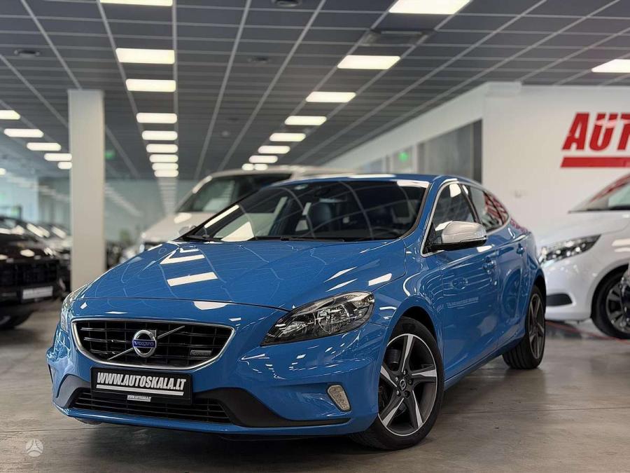 Blue Volvo V40 2014 in Klaipeda, with an engine capacity of 1.97 L and mileage of 275 thousand km for 7900 €, photo 24 on AUTOMOTO.COM.LV