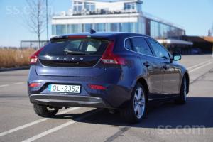 Blue Volvo V40 2014 in Riga, with an engine capacity of 1.60 L and mileage of 320 thousand km for 3880 €, photo 8 on AUTOMOTO.COM.LV