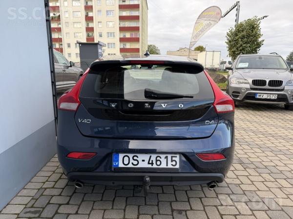 Zils Volvo V40 2014 Talsi, ar dzinēja tilpumu 2.00 L un nobraukumu 324 tūkst. km par 4900 €, foto 5 vietnē AUTOMOTO.COM.LV