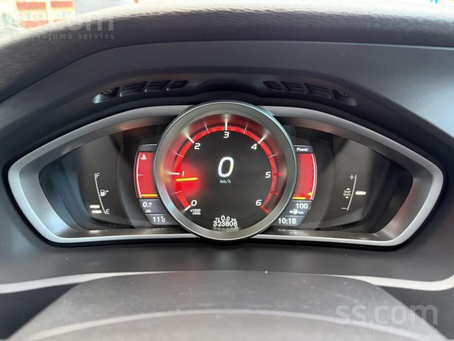 Blue Volvo V40 2014 in Talsi, with an engine capacity of 2.00 L and mileage of 324 thousand km for 4900 €, photo 15 on AUTOMOTO.COM.LV