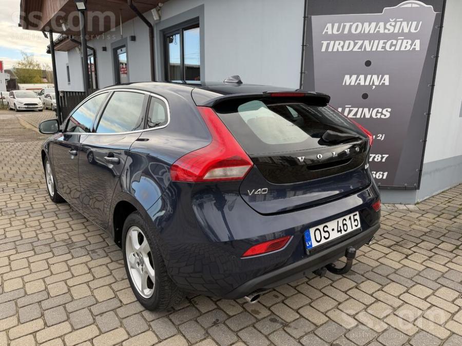 Blue Volvo V40 2014 in Talsi, with an engine capacity of 2.00 L and mileage of 324 thousand km for 4900 €, photo 29 on AUTOMOTO.COM.LV