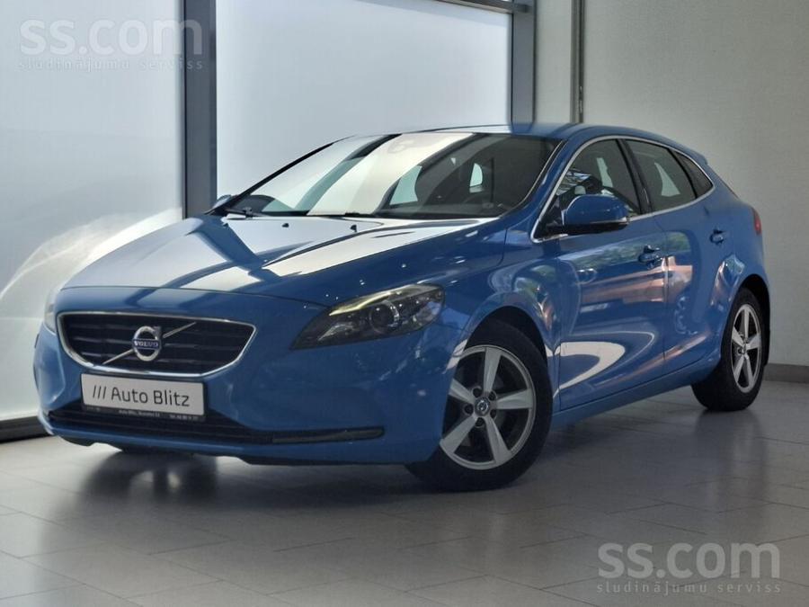 Zils Volvo V40 2015 Rīga, ar dzinēja tilpumu 1.60 L un nobraukumu 100 tūkst. km par 9200 €, foto 1 vietnē AUTOMOTO.COM.LV