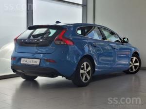 Zils Volvo V40 2015 Rīga, ar dzinēja tilpumu 1.60 L un nobraukumu 100 tūkst. km par 9200 €, foto 2 vietnē AUTOMOTO.COM.LV