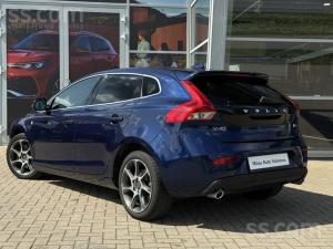Zils Volvo V40 2015 Valmiera, ar dzinēja tilpumu 2.00 L un nobraukumu 195 tūkst. km par 7600 €, foto 4 vietnē AUTOMOTO.COM.LV