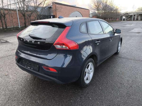 Zils Volvo V40 2015 Šauļi, ar dzinēja tilpumu 1.56 L un nobraukumu 239 tūkst. km par 6990 €, foto 4 vietnē AUTOMOTO.COM.LV
