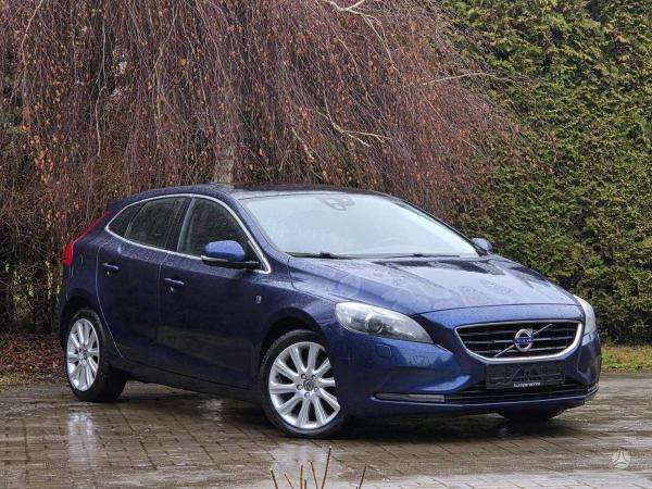 Blue Volvo V40 2015 in Kaunas, with an engine capacity of 2.00 L and mileage of 289 thousand km for 7250 €, photo 6 on AUTOMOTO.COM.LV