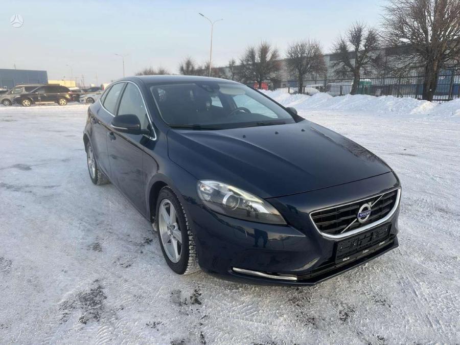 Zils Volvo V40 2015 Marijampole, ar dzinēja tilpumu 1.56 L un nobraukumu 222 tūkst. km par 4950 €, foto 3 vietnē AUTOMOTO.COM.LV