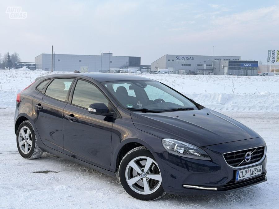 Zils Volvo V40 2015 Panevēža, ar dzinēja tilpumu 2.00 L un nobraukumu 279 tūkst. km par 6850 €, foto 1 vietnē AUTOMOTO.COM.LV