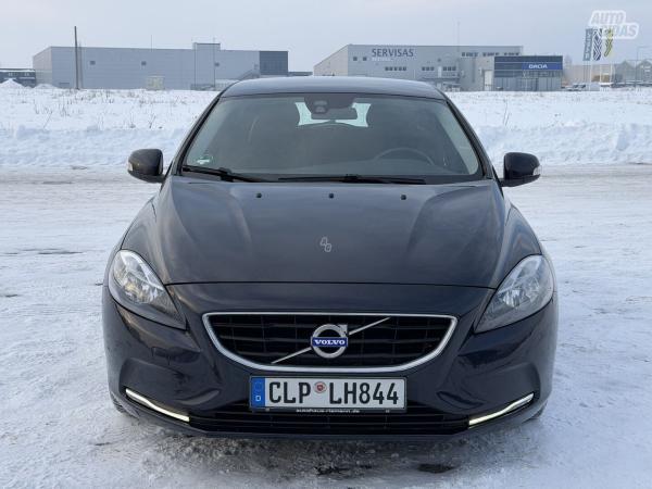 Zils Volvo V40 2015 Panevēža, ar dzinēja tilpumu 2.00 L un nobraukumu 279 tūkst. km par 6850 €, foto 2 vietnē AUTOMOTO.COM.LV