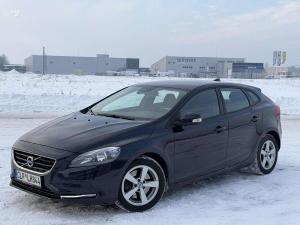 Blue Volvo V40 2015 in Panevezys, with an engine capacity of 1.97 L and mileage of 279 thousand km for 6850 €, photo 3 on AUTOMOTO.COM.LV