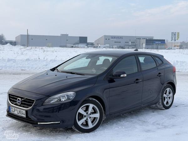 Zils Volvo V40 2015 Panevēža, ar dzinēja tilpumu 2.00 L un nobraukumu 279 tūkst. km par 6850 €, foto 3 vietnē AUTOMOTO.COM.LV