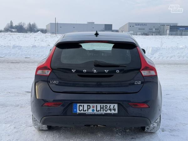 Zils Volvo V40 2015 Panevēža, ar dzinēja tilpumu 2.00 L un nobraukumu 279 tūkst. km par 6850 €, foto 7 vietnē AUTOMOTO.COM.LV