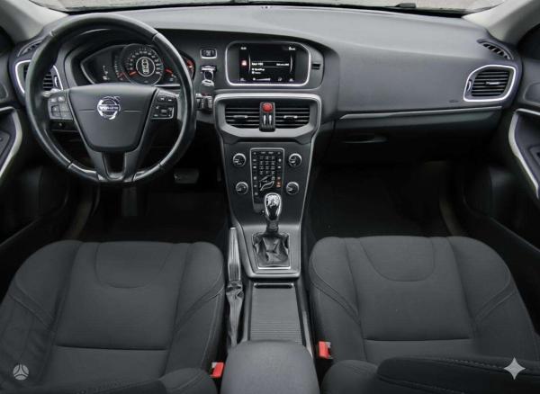 Blue Volvo V40 2015 in Siauliai, with an engine capacity of 1.56 L and mileage of 239 thousand km for 6990 €, photo 11 on AUTOMOTO.COM.LV