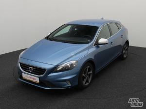 Blue Volvo V40 2015 in Vilnius, with an engine capacity of 2.00 L and mileage of 251 thousand km for 7899 €, photo  on AUTOMOTO.COM.LV