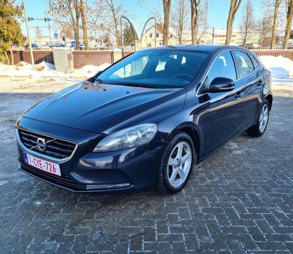 Zils Volvo V40 2015 Tauragė, ar dzinēja tilpumu 2.00 L un nobraukumu 243 tūkst. km par 5100 €, foto 3 vietnē AUTOMOTO.COM.LV