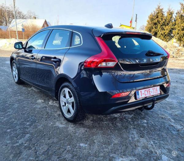 Zils Volvo V40 2015 Tauragė, ar dzinēja tilpumu 2.00 L un nobraukumu 243 tūkst. km par 5100 €, foto 4 vietnē AUTOMOTO.COM.LV