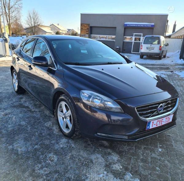 Zils Volvo V40 2015 Tauragė, ar dzinēja tilpumu 2.00 L un nobraukumu 243 tūkst. km par 5100 €, foto 5 vietnē AUTOMOTO.COM.LV