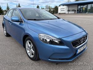 Blue Volvo V40 2015 in Paide, with an engine capacity of 2.00 L and mileage of 200 thousand km for 7690 €, photo 7 on AUTOMOTO.COM.LV