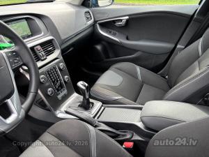 Blue Volvo V40 2015 in Paide, with an engine capacity of 2.00 L and mileage of 200 thousand km for 7690 €, photo 13 on AUTOMOTO.COM.LV