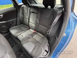 Blue Volvo V40 2015 in Paide, with an engine capacity of 2.00 L and mileage of 200 thousand km for 7690 €, photo 14 on AUTOMOTO.COM.LV