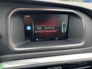 Blue Volvo V40 2015 in Paide, with an engine capacity of 2.00 L and mileage of 200 thousand km for 7690 €, photo 17 on AUTOMOTO.COM.LV