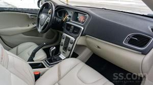 Blue Volvo V40 2015 in Riga, with an engine capacity of 2.00 L and mileage of 256 thousand km for 6590 €, photo 11 on AUTOMOTO.COM.LV