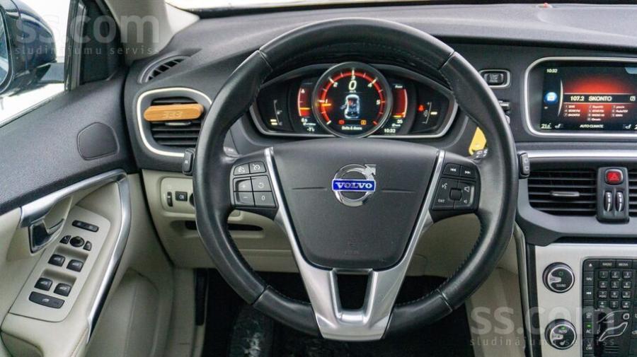 Blue Volvo V40 2015 in Riga, with an engine capacity of 2.00 L and mileage of 256 thousand km for 6590 €, photo 14 on AUTOMOTO.COM.LV