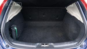 Blue Volvo V40 2015 in Riga, with an engine capacity of 2.00 L and mileage of 256 thousand km for 6590 €, photo 30 on AUTOMOTO.COM.LV