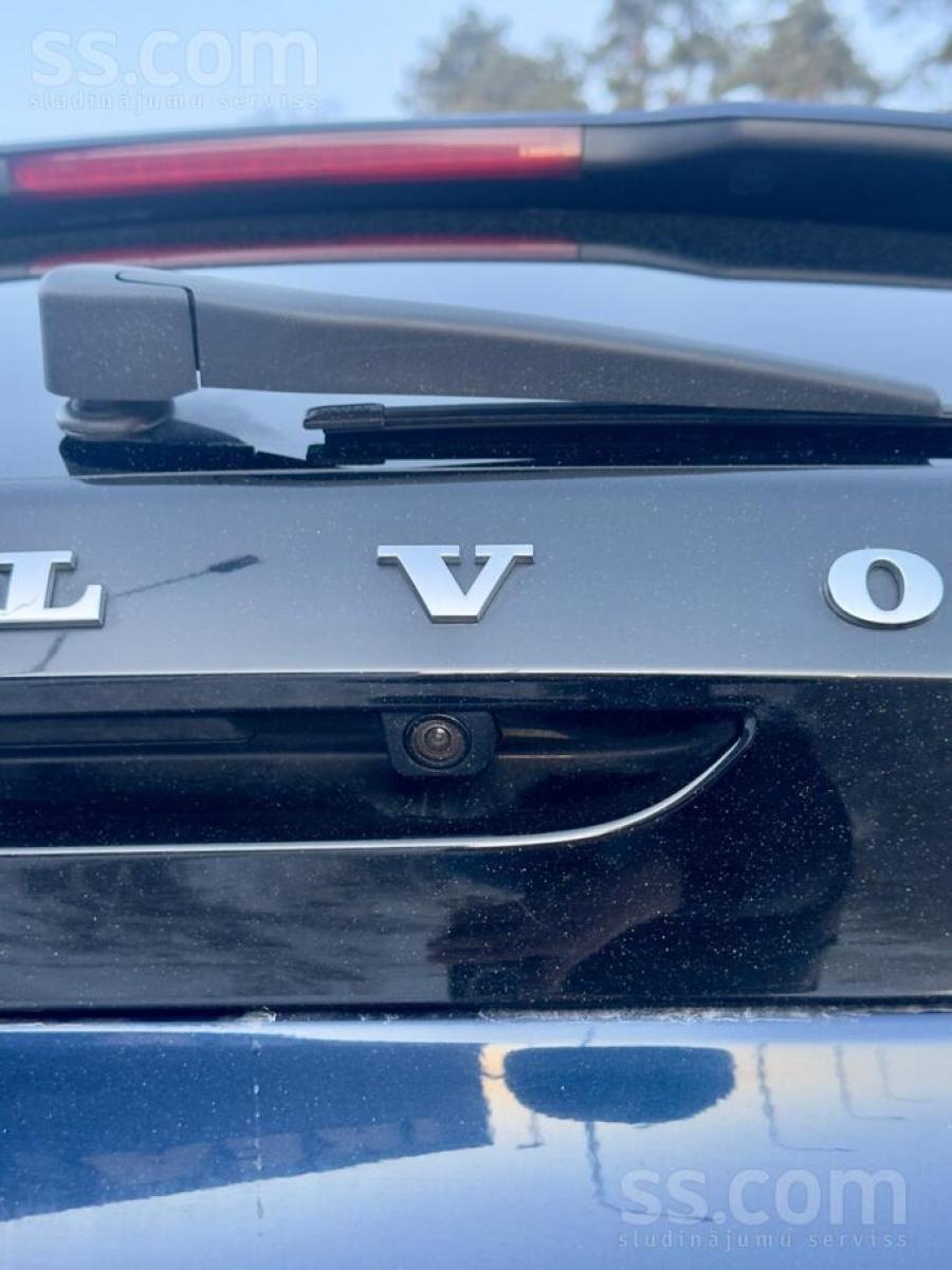 Zils Volvo V40 2015 Rīga, ar dzinēja tilpumu 2.00 L un nobraukumu 261 tūkst. km par 7950 €, foto 8 vietnē AUTOMOTO.COM.LV