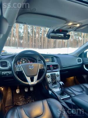 Zils Volvo V40 2015 Rīga, ar dzinēja tilpumu 2.00 L un nobraukumu 261 tūkst. km par 7950 €, foto 11 vietnē AUTOMOTO.COM.LV