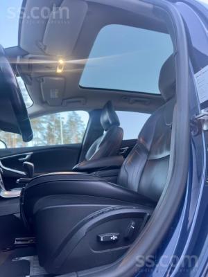 Zils Volvo V40 2015 Rīga, ar dzinēja tilpumu 2.00 L un nobraukumu 261 tūkst. km par 7950 €, foto 16 vietnē AUTOMOTO.COM.LV