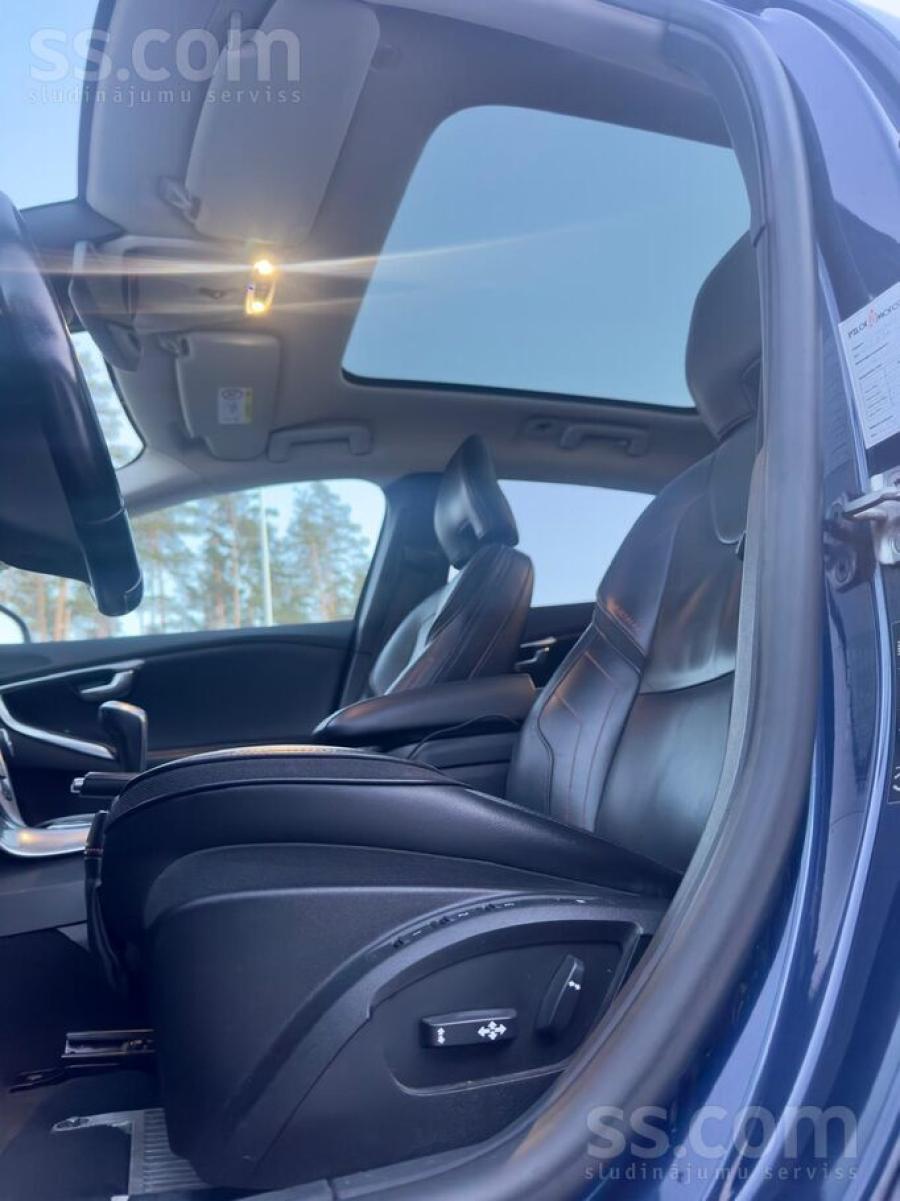 Zils Volvo V40 2015 Rīga, ar dzinēja tilpumu 2.00 L un nobraukumu 261 tūkst. km par 7950 €, foto 16 vietnē AUTOMOTO.COM.LV