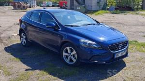 Blue Volvo V40 2015 in Liepaja, with an engine capacity of 2.00 L and mileage of 231 thousand km for 6800 €, photo 3 on AUTOMOTO.COM.LV