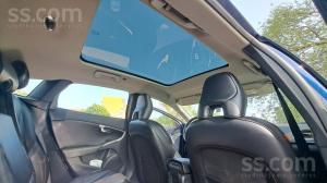 Blue Volvo V40 2015 in Liepaja, with an engine capacity of 2.00 L and mileage of 231 thousand km for 6800 €, photo 12 on AUTOMOTO.COM.LV