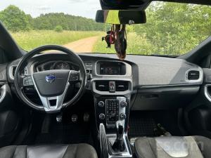 Zils Volvo V40 2015 Rēzekne, ar dzinēja tilpumu 2.00 L un nobraukumu 261 tūkst. km par 7100 €, foto 4 vietnē AUTOMOTO.COM.LV