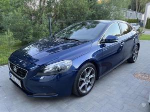 Zils Volvo V40 2015 Kauņa, ar dzinēja tilpumu 1.56 L un nobraukumu 162 tūkst. km par 5550 €, foto  vietnē AUTOMOTO.COM.LV