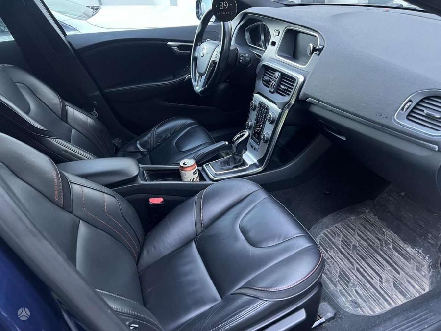 Zils Volvo V40 2015 Kauņa, ar dzinēja tilpumu 1.56 L un nobraukumu 162 tūkst. km par 5550 €, foto 6 vietnē AUTOMOTO.COM.LV